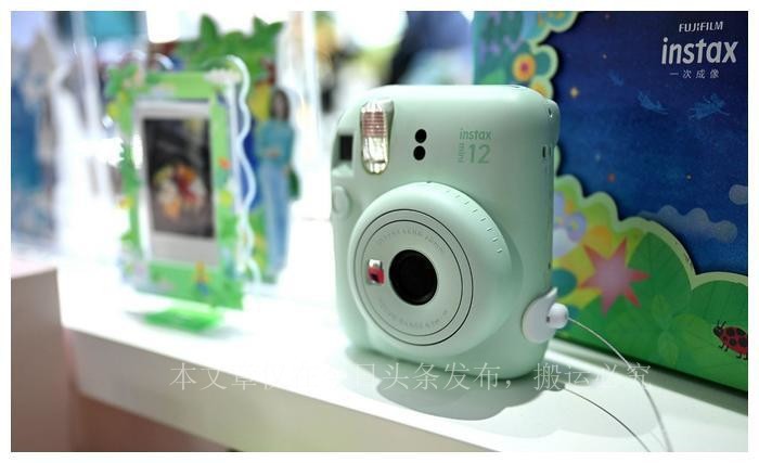 P&I2023: Fun and interesting Fuji instax booth "surprise is waiting for ...