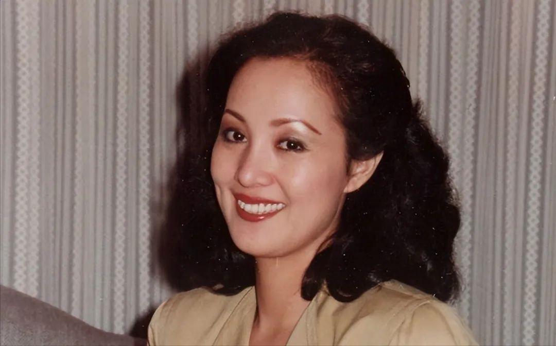 She married into a wealthy family at the age of 26, endured it for many ...