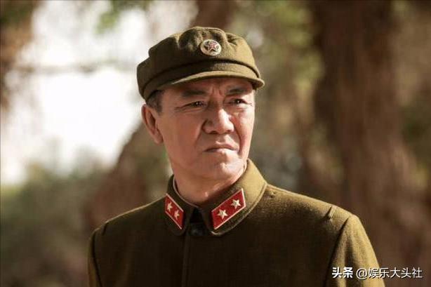 Li Youbin: He gave his love to his second wife and stepson, and his own ...