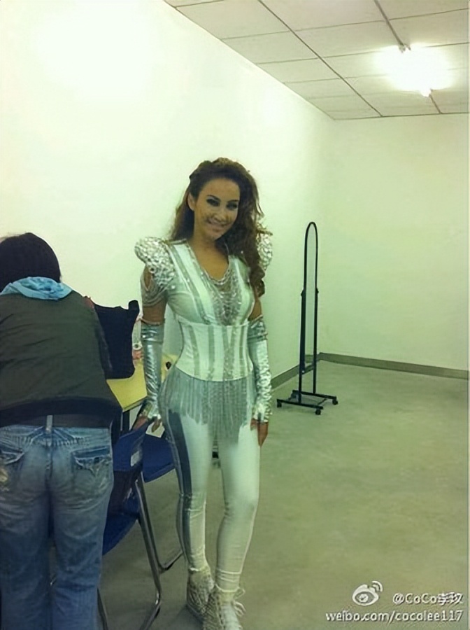 Coco Lee's posthumous photos are exposed! 2 sisters jointly choose "her favorite": smiling like ...