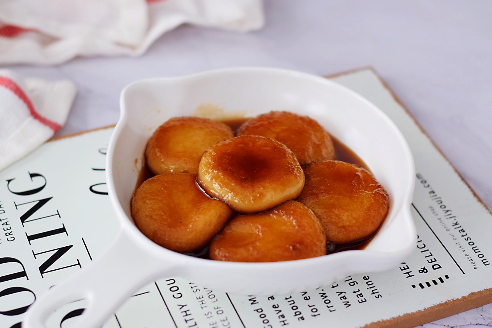 Qingtuan, brown sugar glutinous rice cakes, and instigated honey are ...