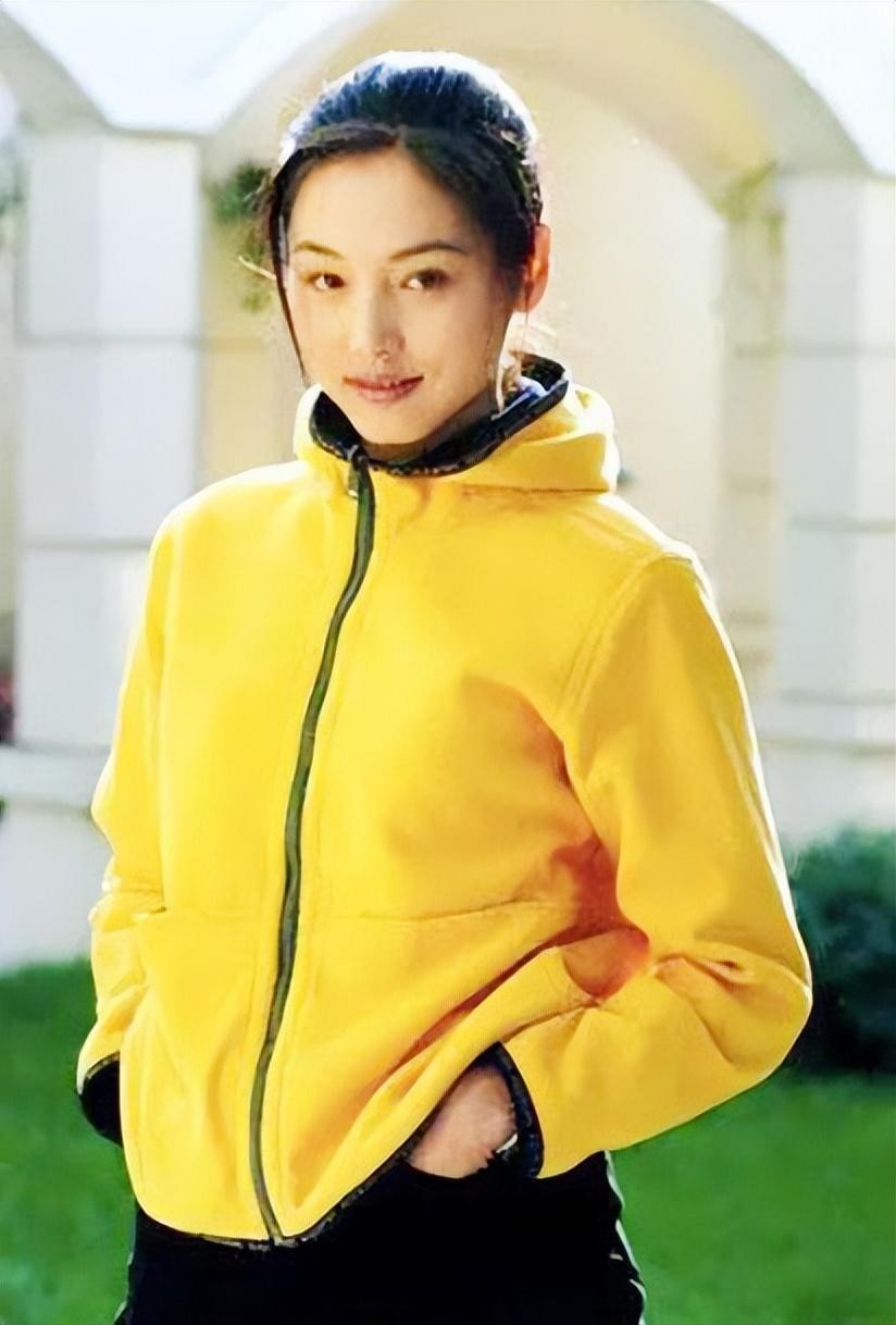 Zhang Yan: Married to a Hong Kong husband who is 5 years older, and ...