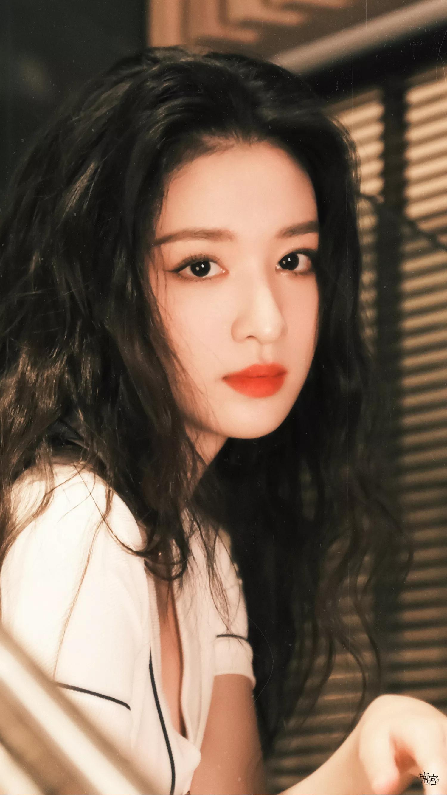 Wang Churan Beautiful Wallpapers - iNEWS