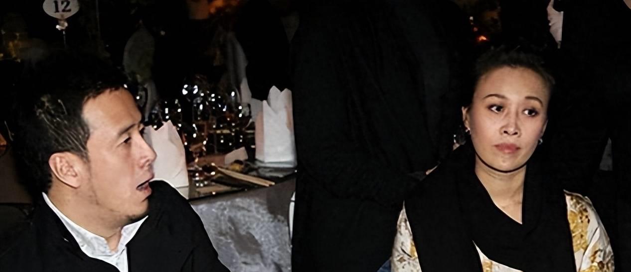 Zang Tianshuo couldn't swallow this breath after he smashed up Na Ying's concert and was beaten ...