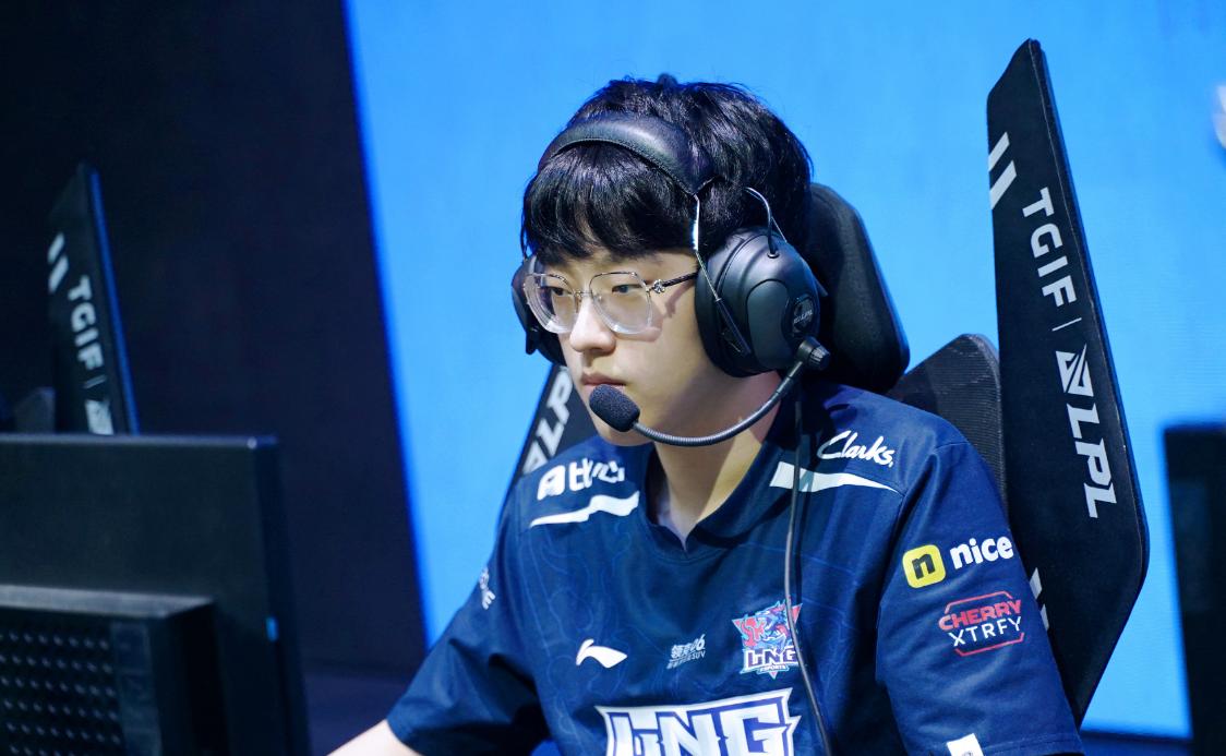 Scout deserves the name of MVP! LNG defeated WBG, the final four of the playoffs came out - iNEWS