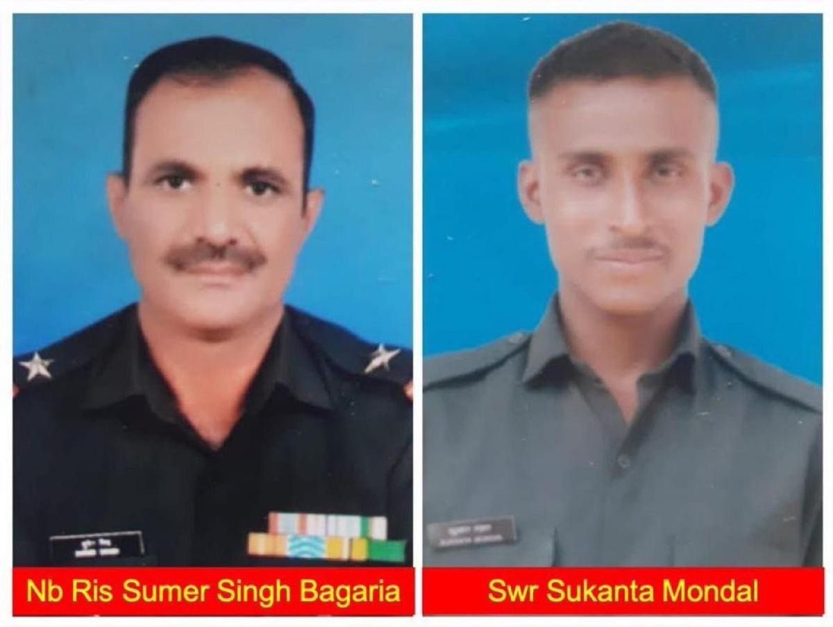 An Indian T90 tank exploded, 2 soldiers were killed on the spot, and ...