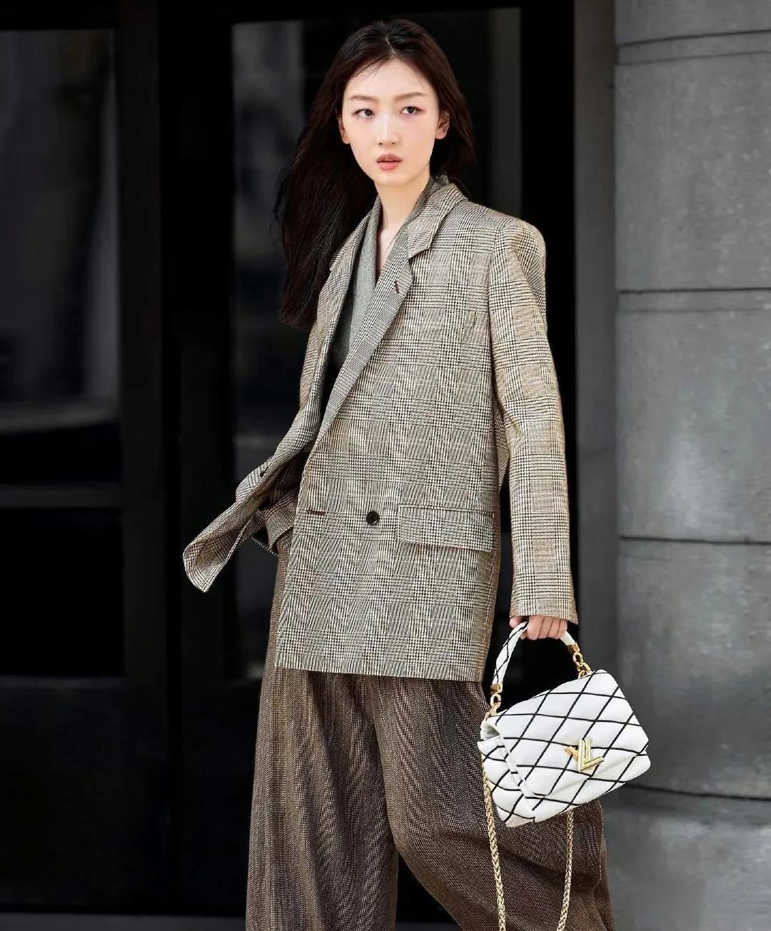 Zhou Dongyu is becoming more and more feminine - iMedia
