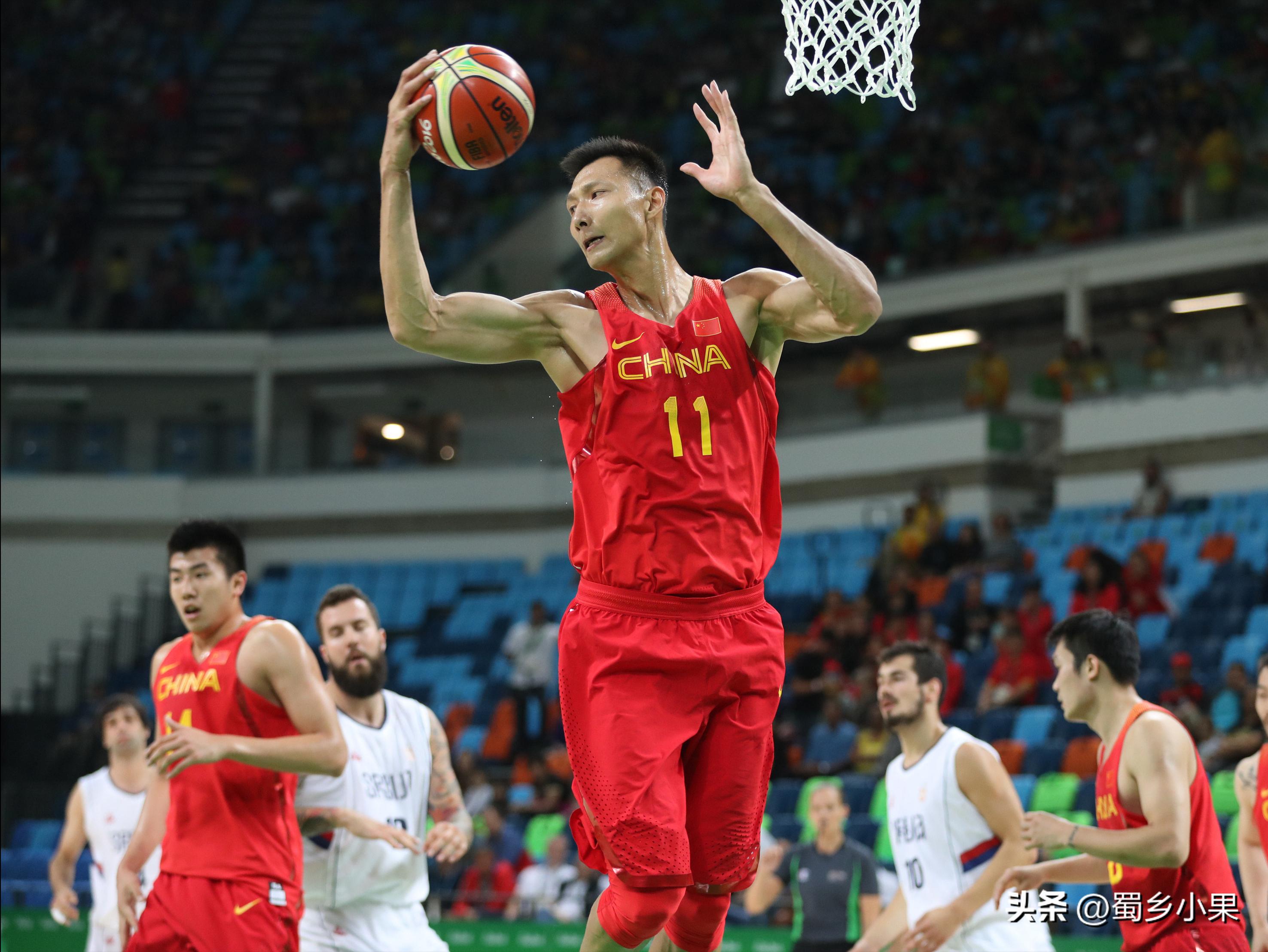 Yi Jianlian: married Brazilian football star Jing Ling, and had two ...