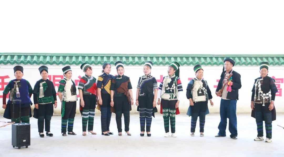 "Silver Hair Style"Yuanyang: Yinfa's Splendor Inheritance - iNEWS
