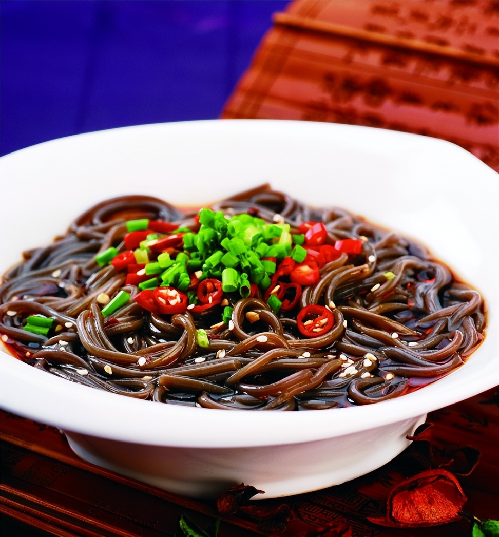 Hunan cuisine, hot and sour fern root powder, five-star hotel ...