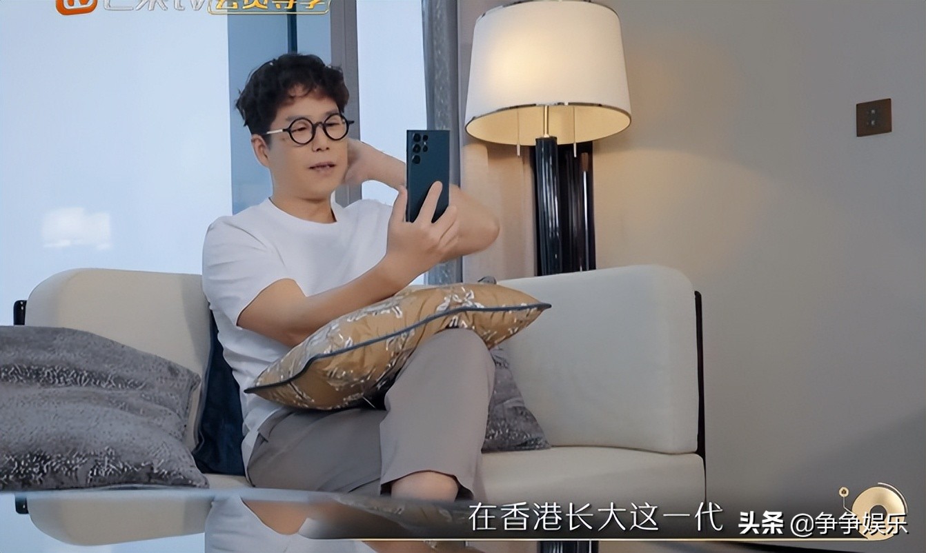 Lin Xiaofeng is humorous and self-deprecating: the oldest rookie singer, he battled with Coco Li ...