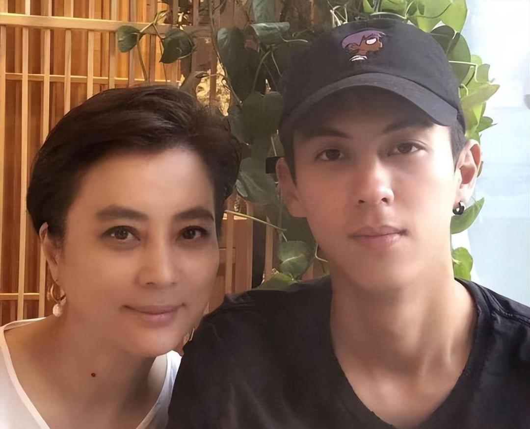 She is the most beautiful "Jade Rabbit Spirit". She married a Jewish ...