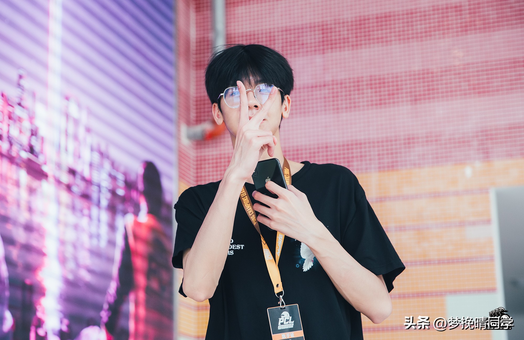 The God of War is back in the offline game, 4AM announces the playoff lineup, and the Faze ...