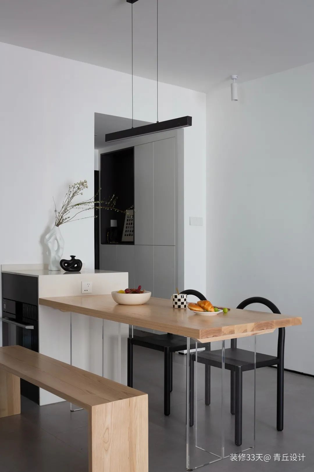 105 square meters simple wedding room, interesting bedside table - iMedia