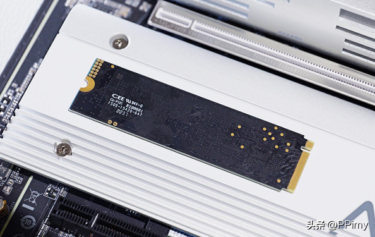 DRAMless can be strong too! Dear TiPlus7100 SSD - iMedia