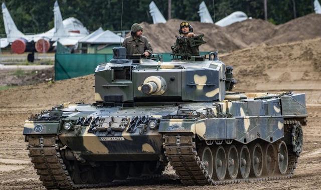 The Polish Lion opened his mouth and asked Germany for 200 Leopard 2A7 ...