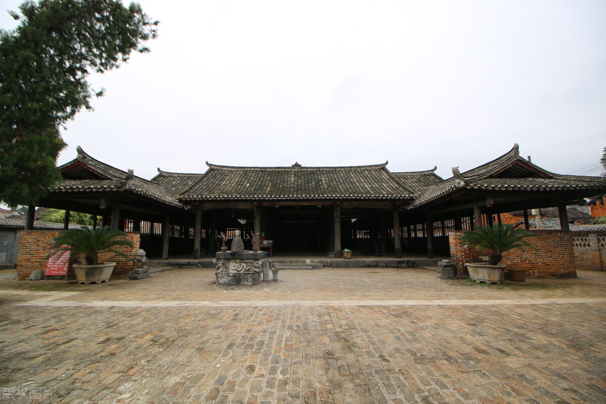 Five Dynasties and Ten Kingdoms is the collective name of several ...