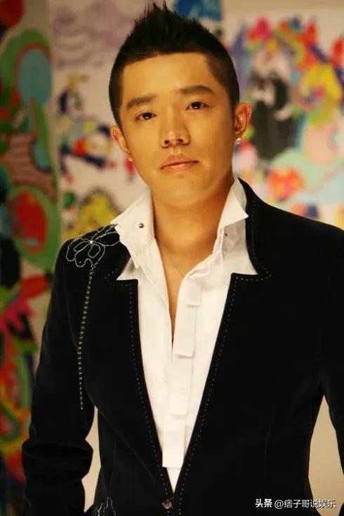 In addition to Li Yifeng, Zeng Yi's absence should not be forgotten at the CCTV Mid-Autumn ...