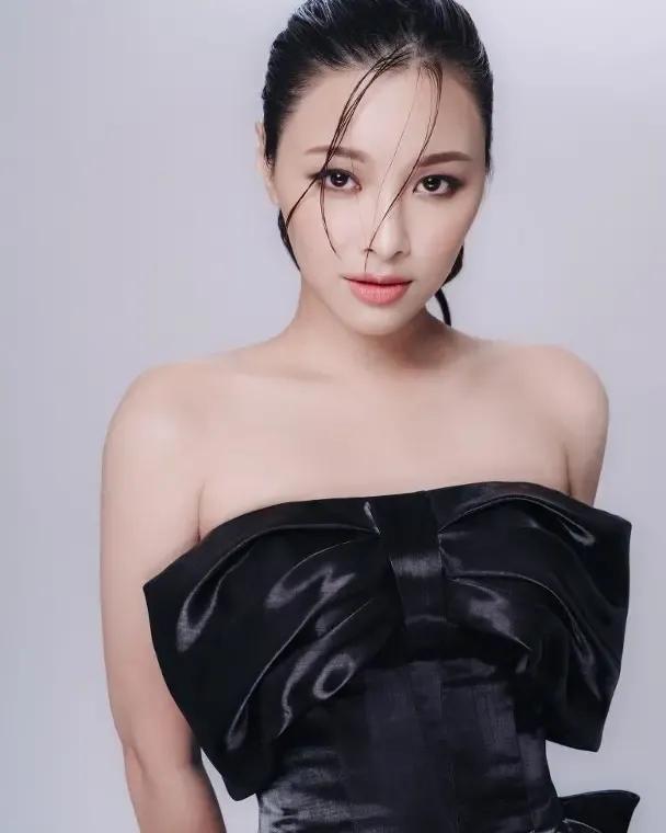 Le Yi, Gigi Lai, Qiu Shuzhen - Counting those female artists who act as ...