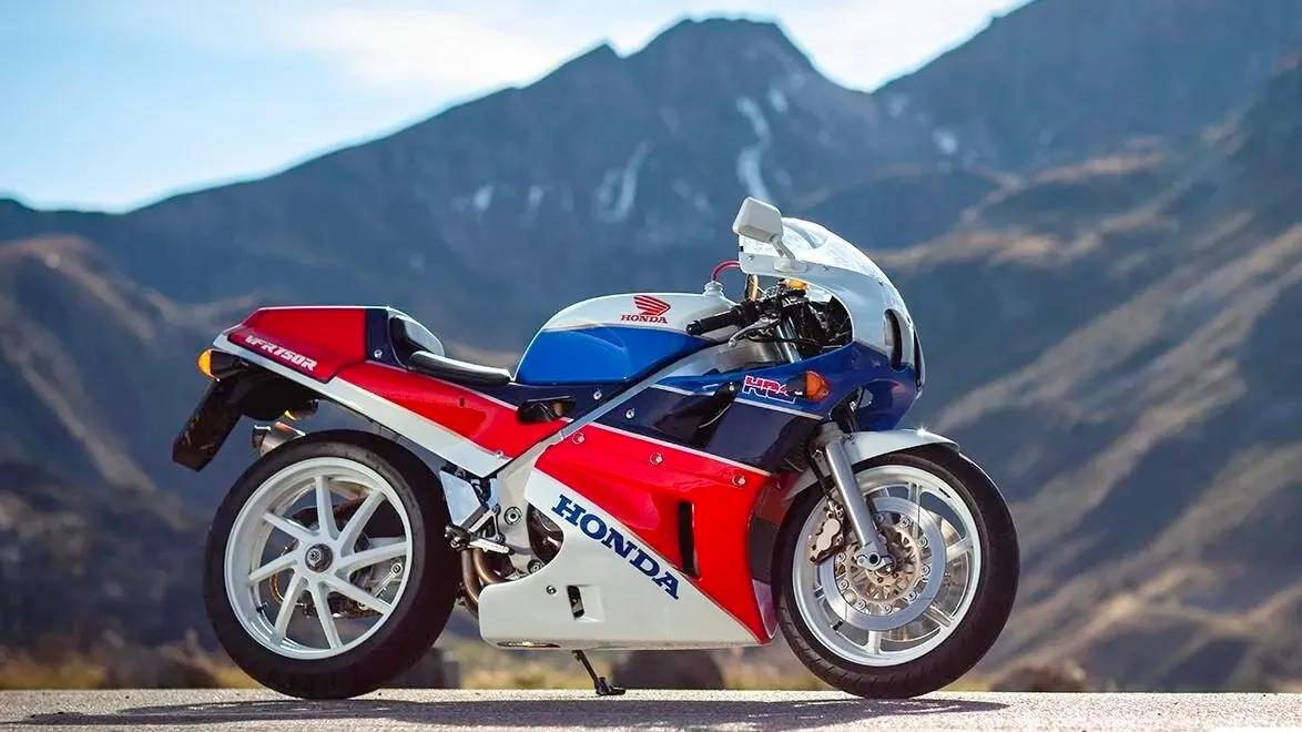 The best Honda RC30 of the Soichiro Honda era - iMedia