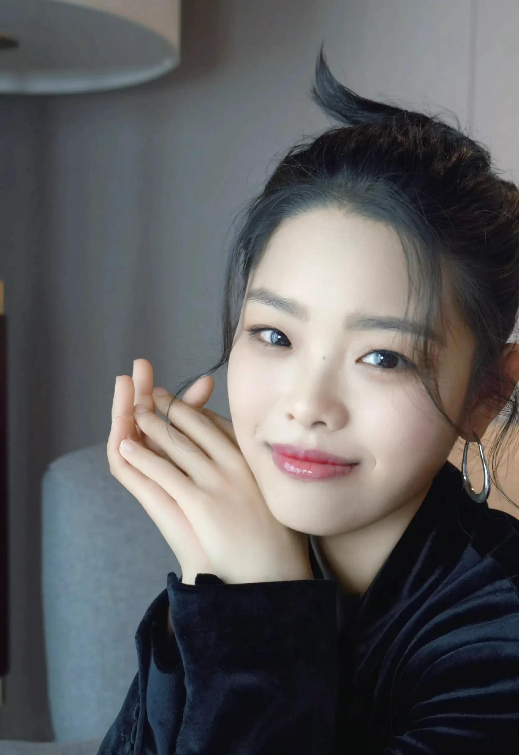 "Mo Xiaobei" is so beautiful at the age of 30 - iNEWS