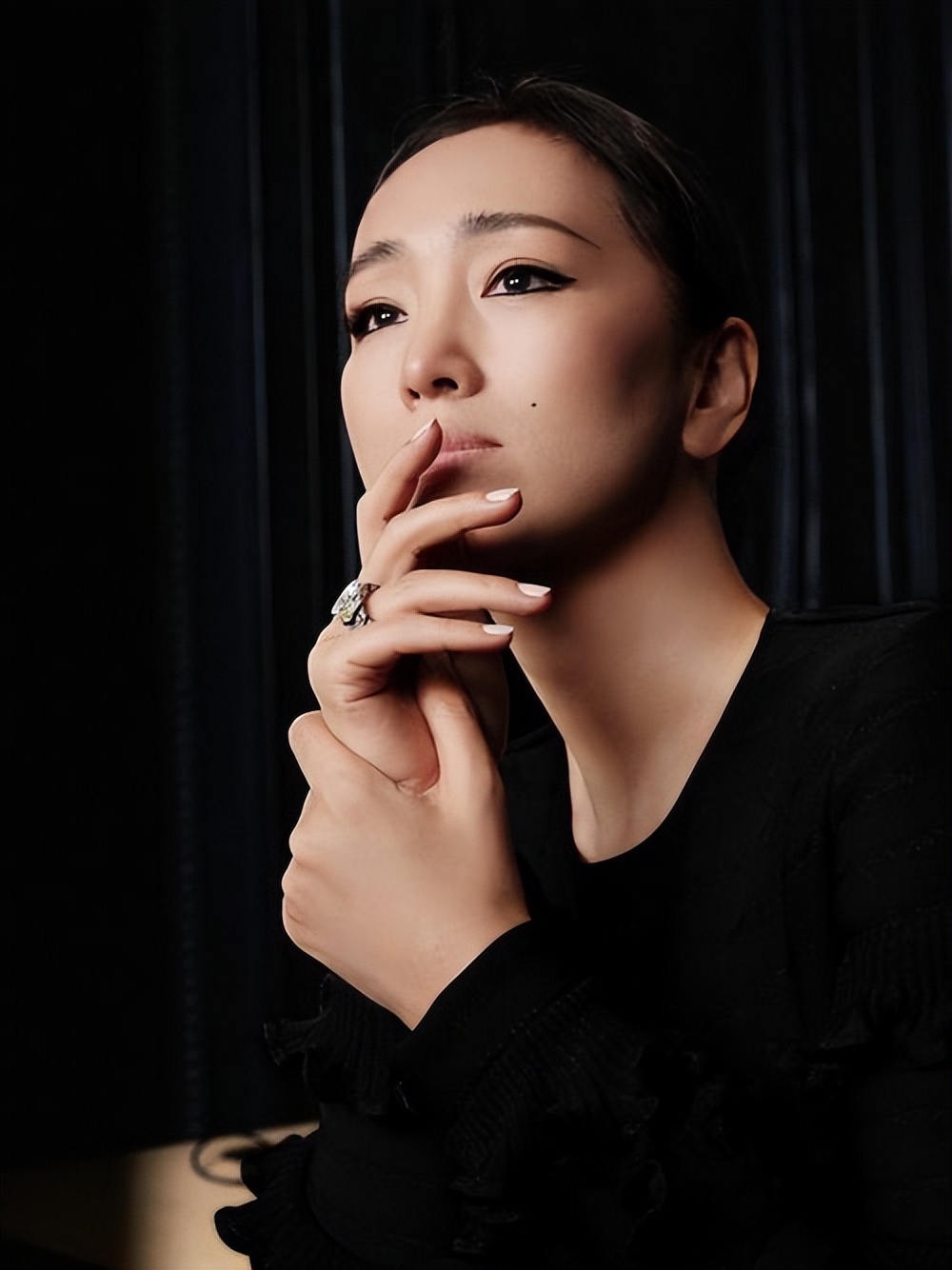 Gong Li, who has become a "symbol of the times", should end all this ...