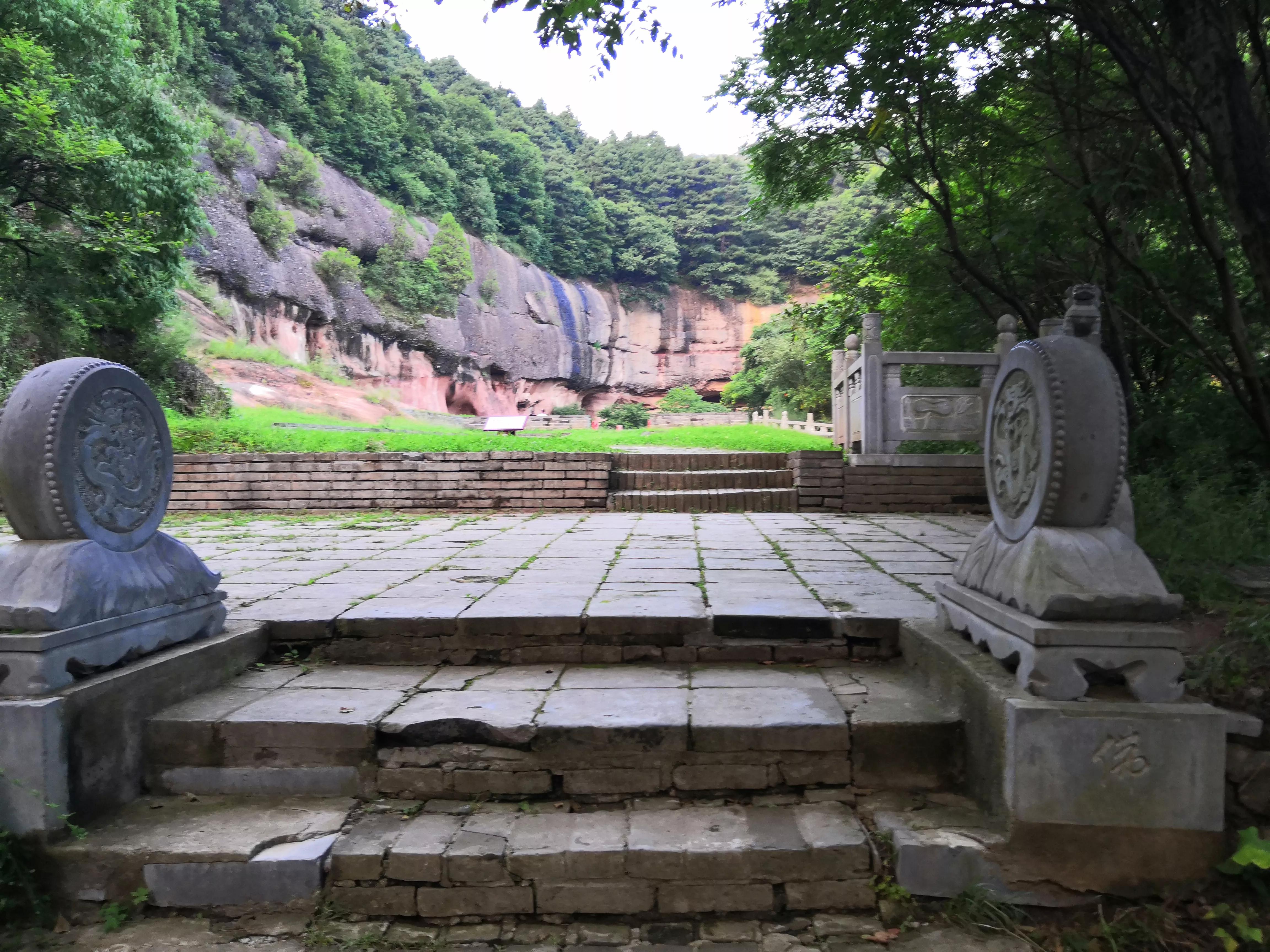 Pay a visit to Yuhua Palace - iNEWS