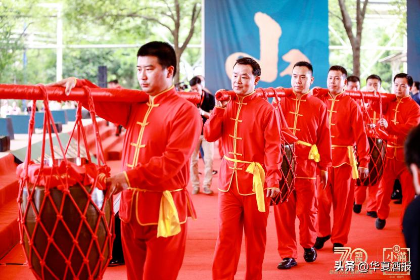 "Sanxiang Fengzang" and "Chen Ya Qingxiang" ignited the hometown of ...