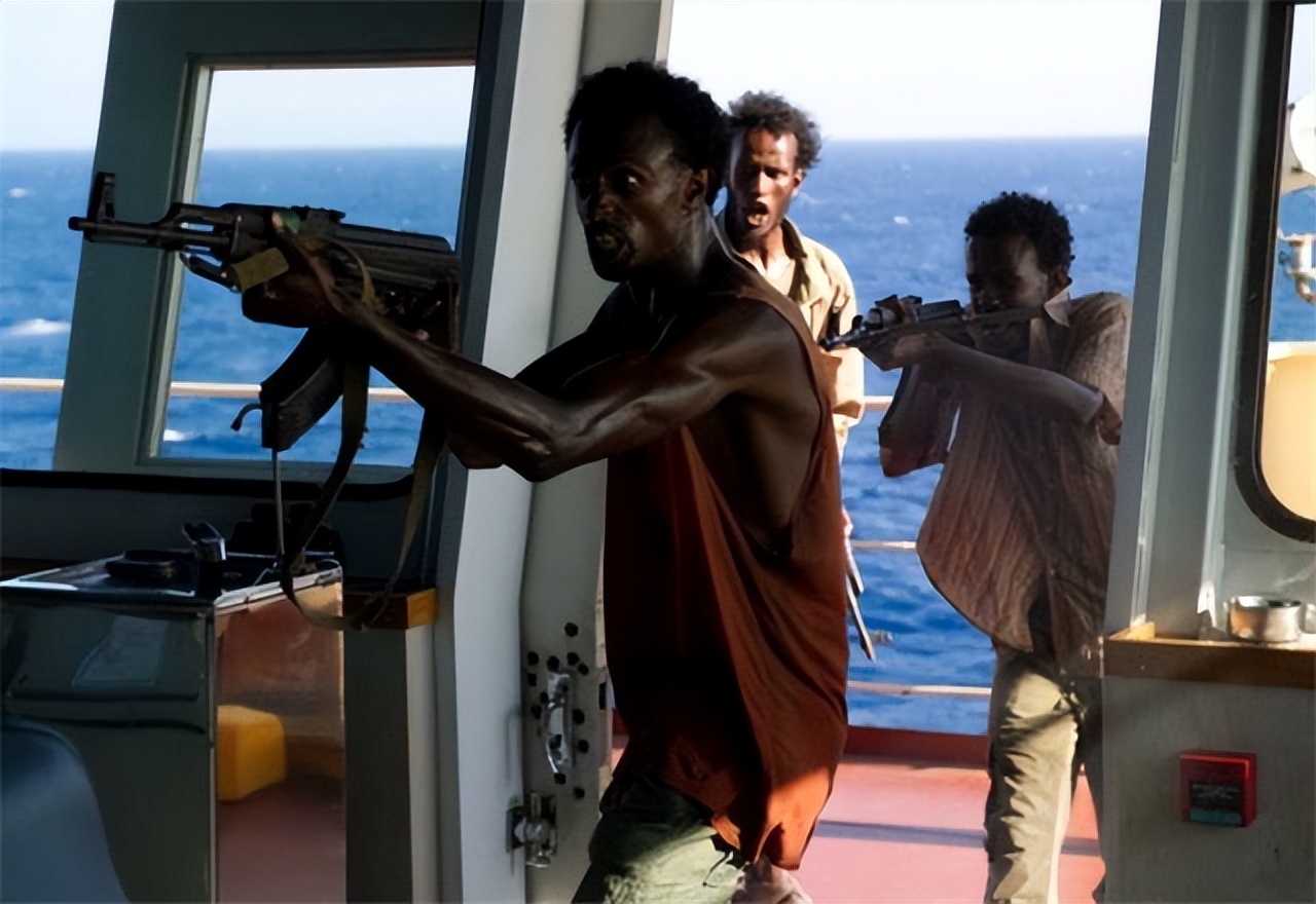 The most humiliating robbery by Somali pirates: the cargo ship was held ...