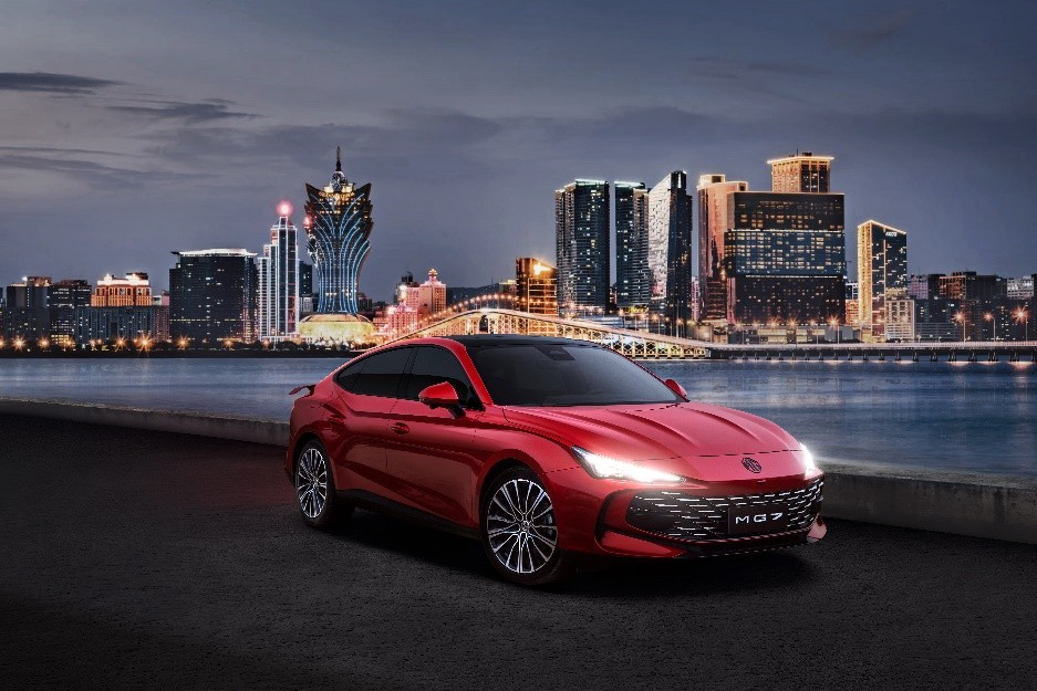 The MG booth at the Shanghai Auto Show heats up, announcing a Guinness ...