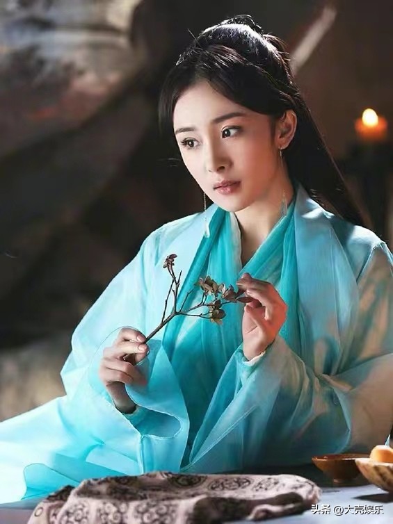 Zhang Da posted mountain climbing photos to celebrate Yang Mi's ...