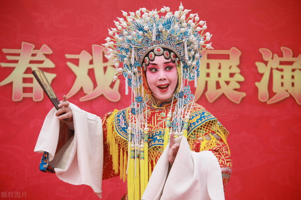 When did the Southern Opera and the Northern Zaju come into being? - iNEWS