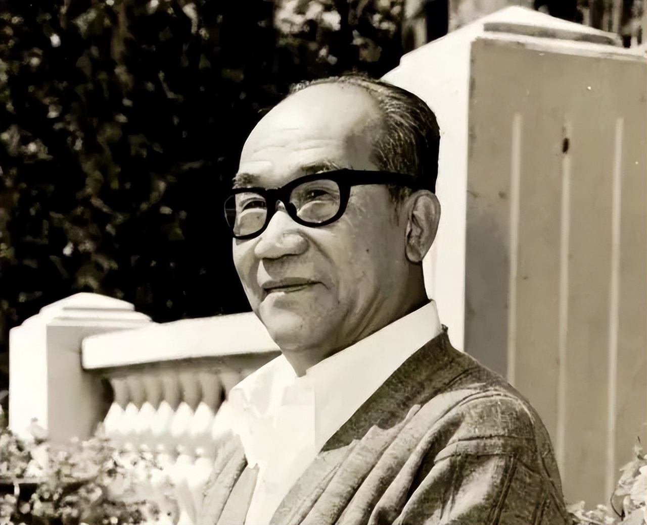 How many firsts has Hou Baolin created in the history of cross talk ...