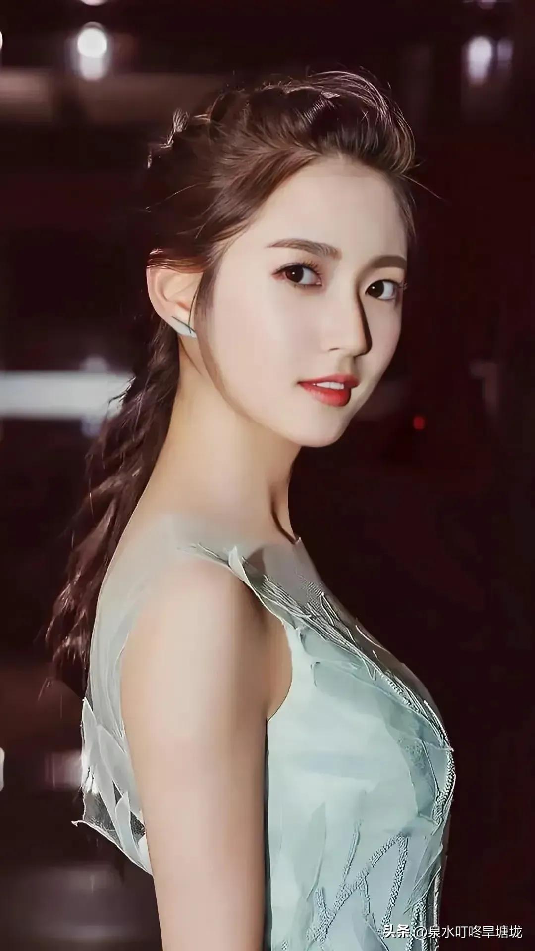 Bai Xueyang's Spring Biography: The Willow Shakes Gold - iNEWS