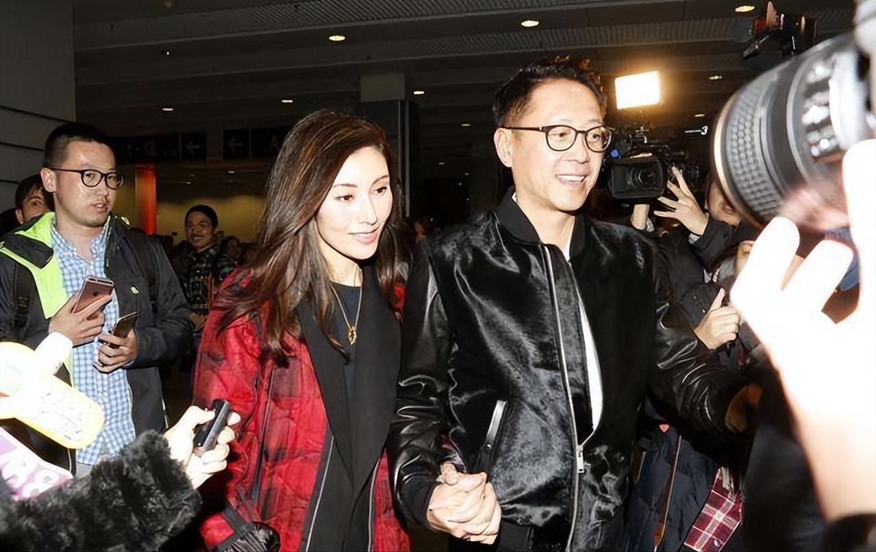 The 11-year-old Xu Jiantong's appearance is as good as Xu Jinheng's, and his height is as close ...