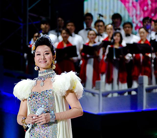 After attending the Spring Festival Gala in 24 years and disappearing ...