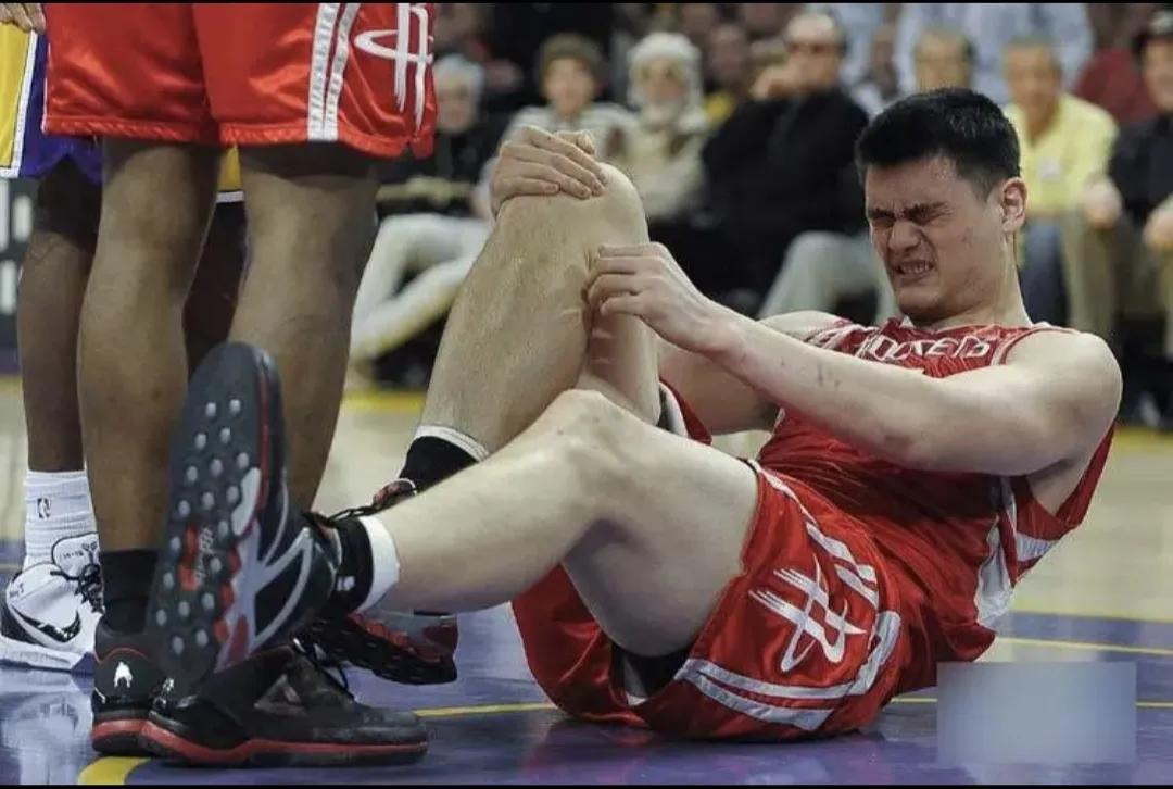 Of the 5 talented players destroyed by injuries in the NBA, who makes ...