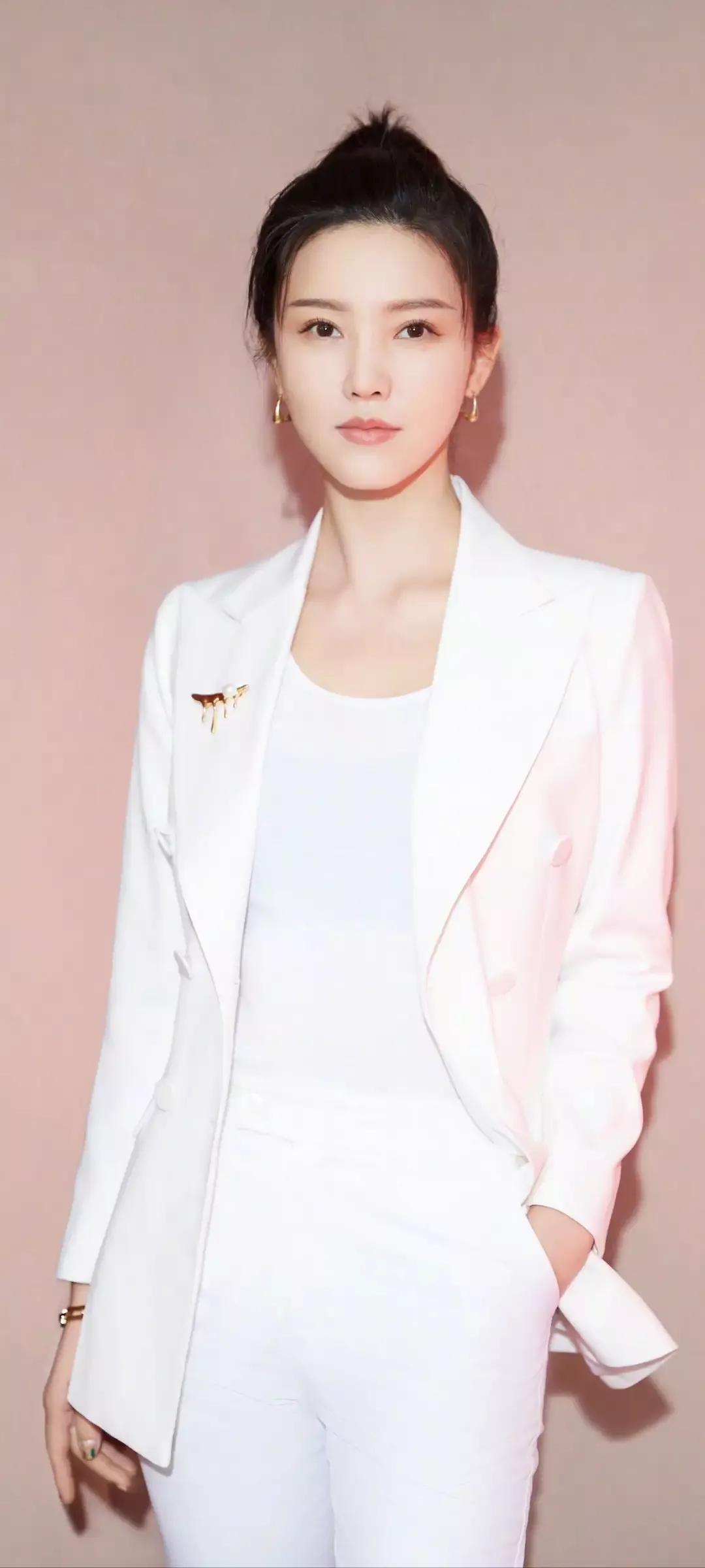 Celebrity Pretty Woman: Yang Zishan's sexy photos - iNEWS