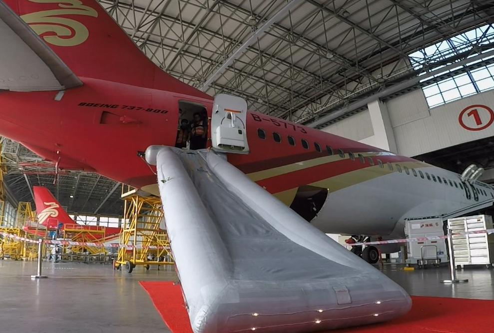 Aircraft emergency slide: a one-time miracle worker, why is it so ...