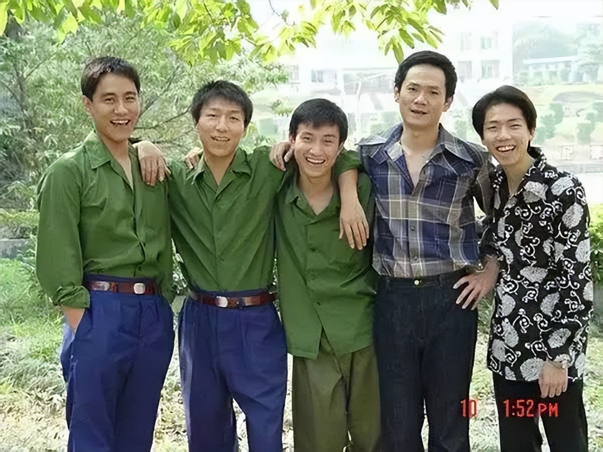 "Invincible" Feng Xiaogang has also come to today - iNEWS