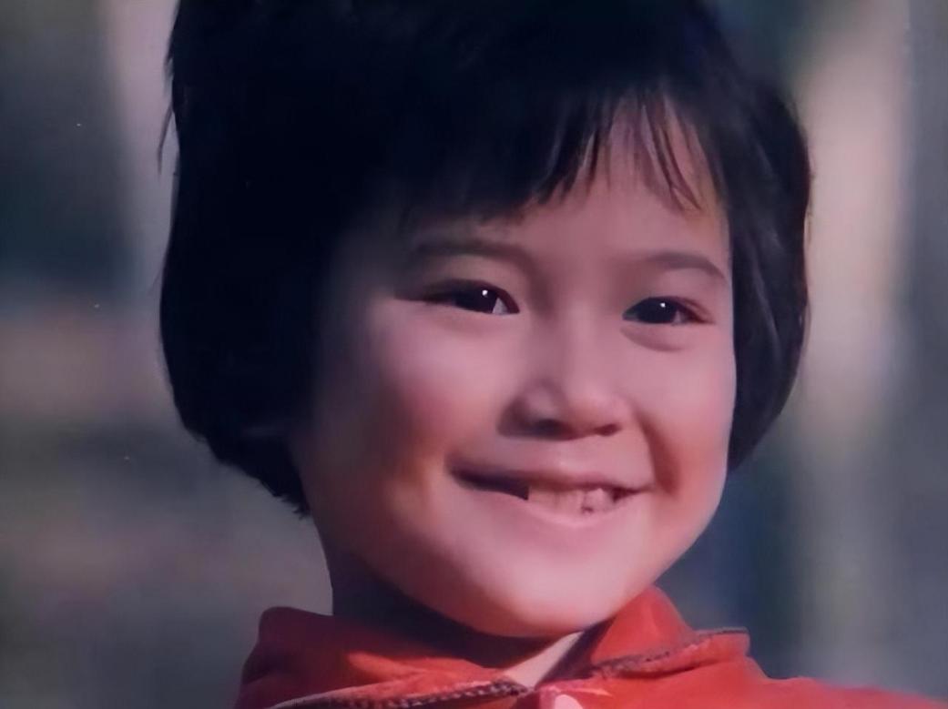 Faye Yu: At 52 years old, the charm still exists, there is no shortage ...