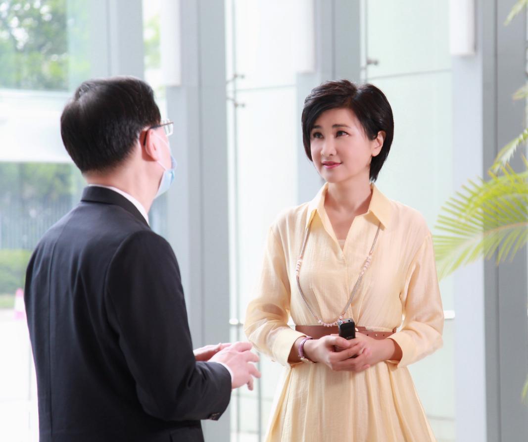 Host Wu Xiaoli: Married to a husband who is 25 years older, and was ...