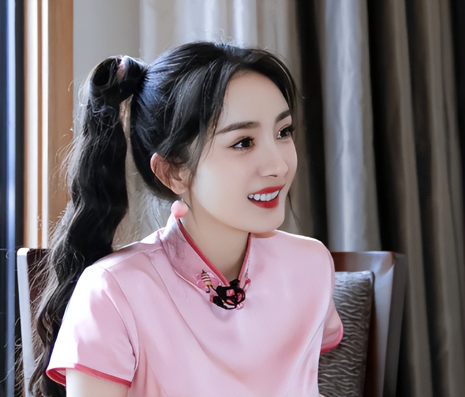 These 3 actresses are nearly 50 years old, with double ponytails and a ...