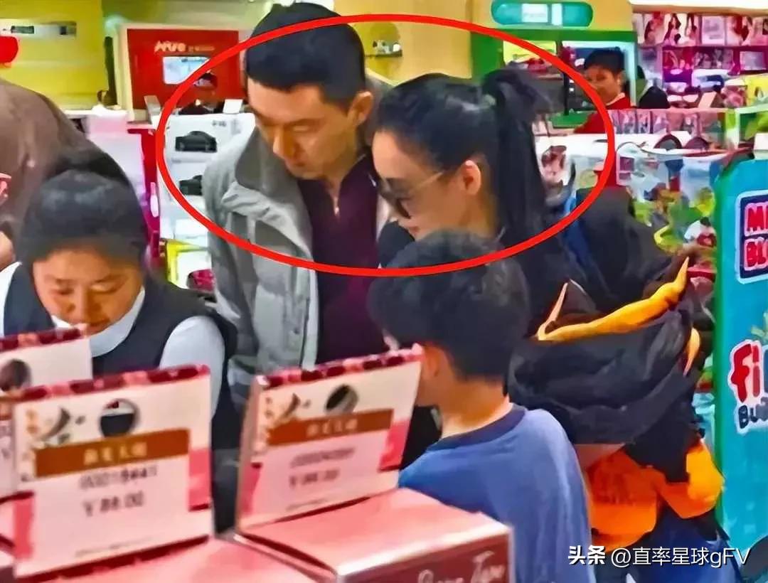 It was revealed that Cecilia Cheung received the certificate! My husband from the second ...