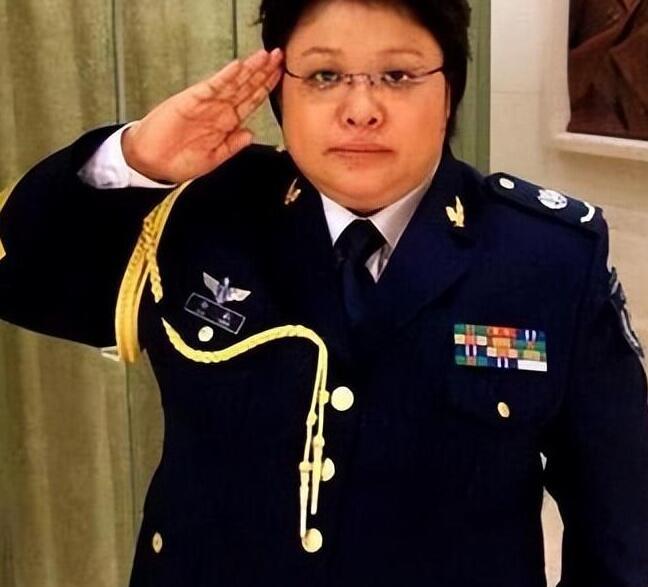 Han Hong revealed that she was a campus beauty in college. I was ...