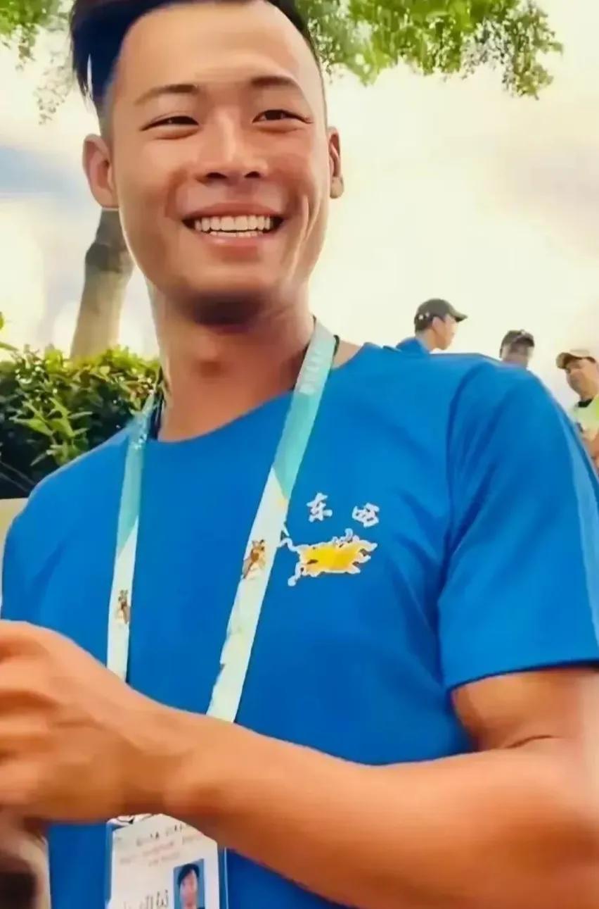 Why is Brother Long Zhou so popular? A man should be a man - iMedia