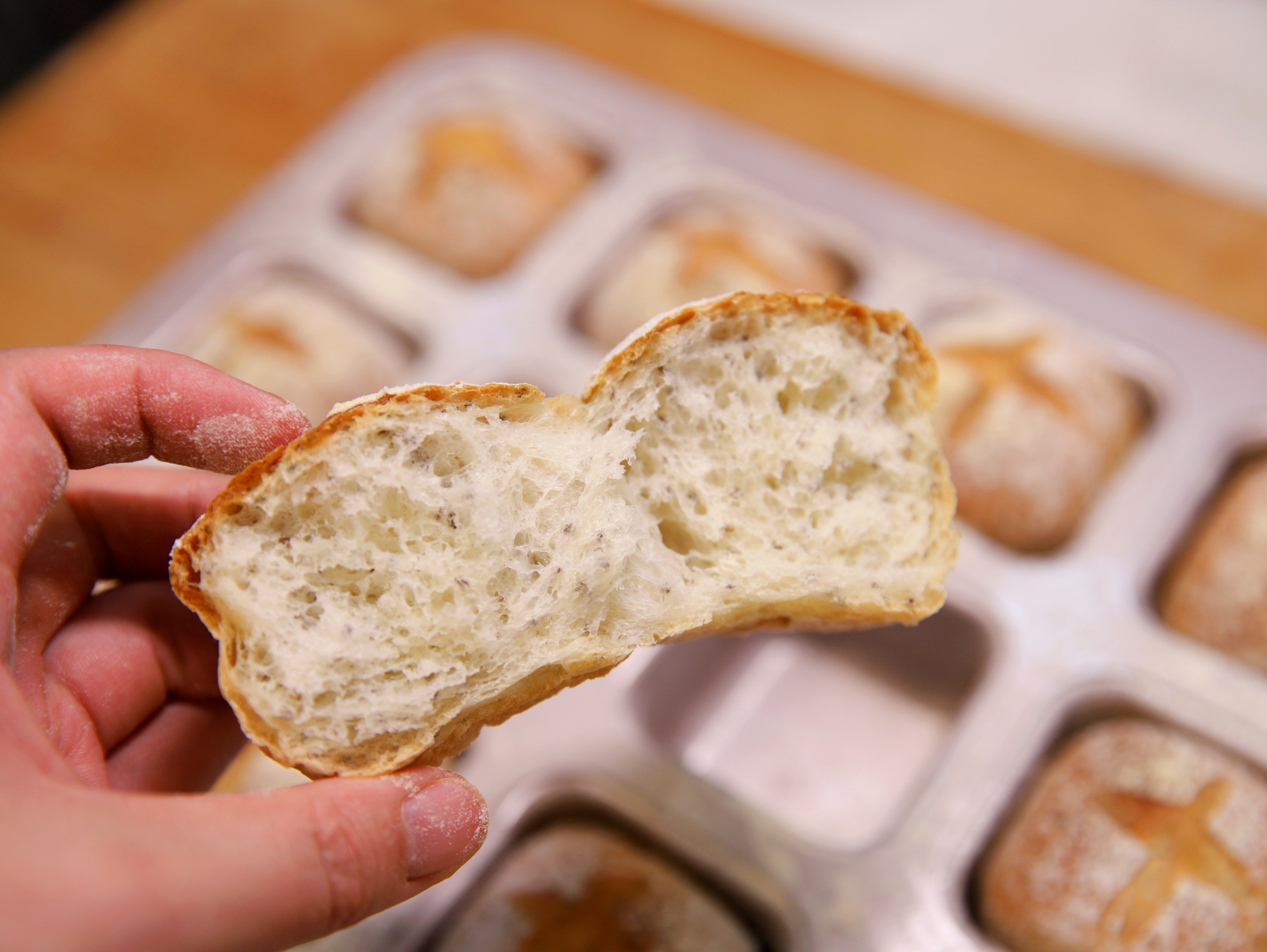 Calcium-supplementing master chia seeds, full of anti-aging nutrition ...