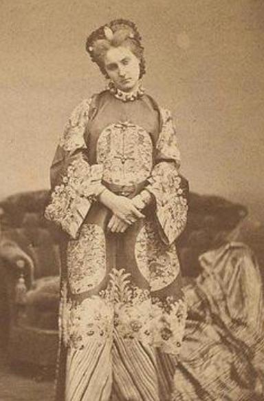 A Study on the Decorative Techniques and Cultural Characteristics of ...