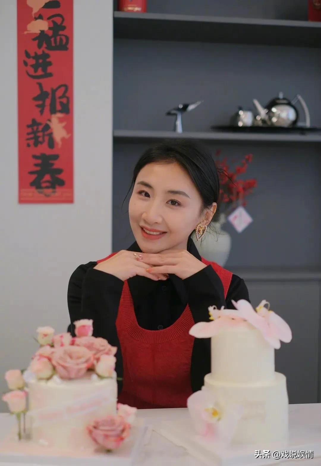 He Wenna posted birthday photos, her daughter is beautiful and her ...