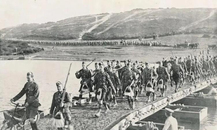 Why did the Versailles system established after World War I fail to ...